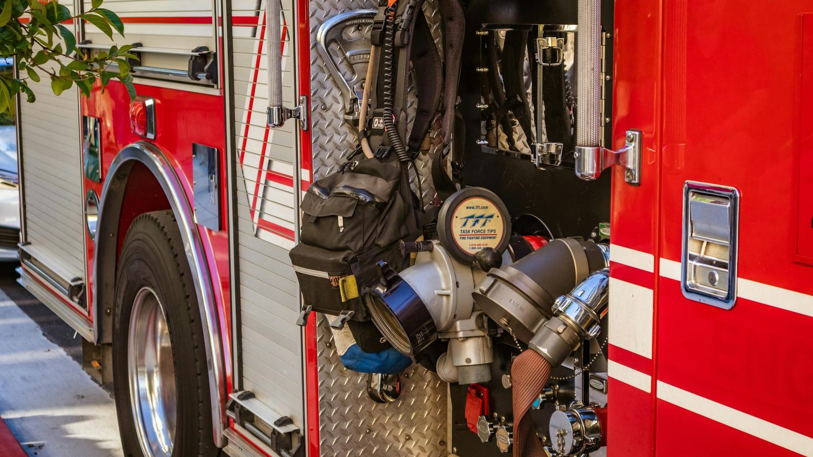 Portable Fire Extinguisher Guide: Where and How to Use It Properly ...